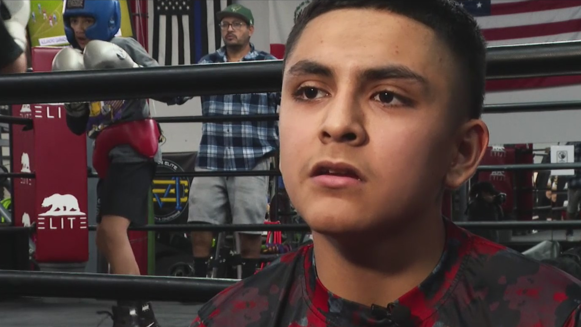 Así se prepara este joven hispano para ser el futuro campeón del boxeo | Video | Univision 34 ...
