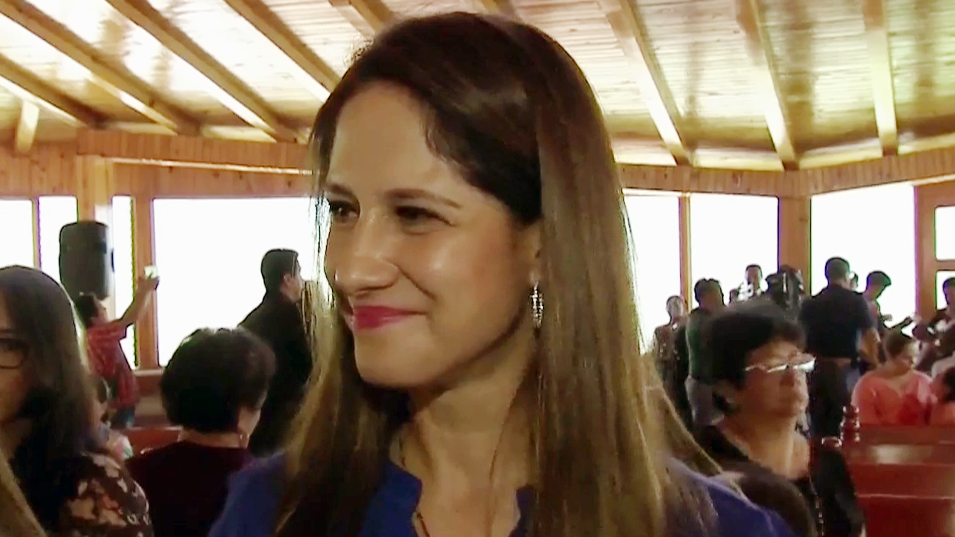 Sonriente y agradecida: Reaparece la viuda de Joan Sebastian | Shows ...