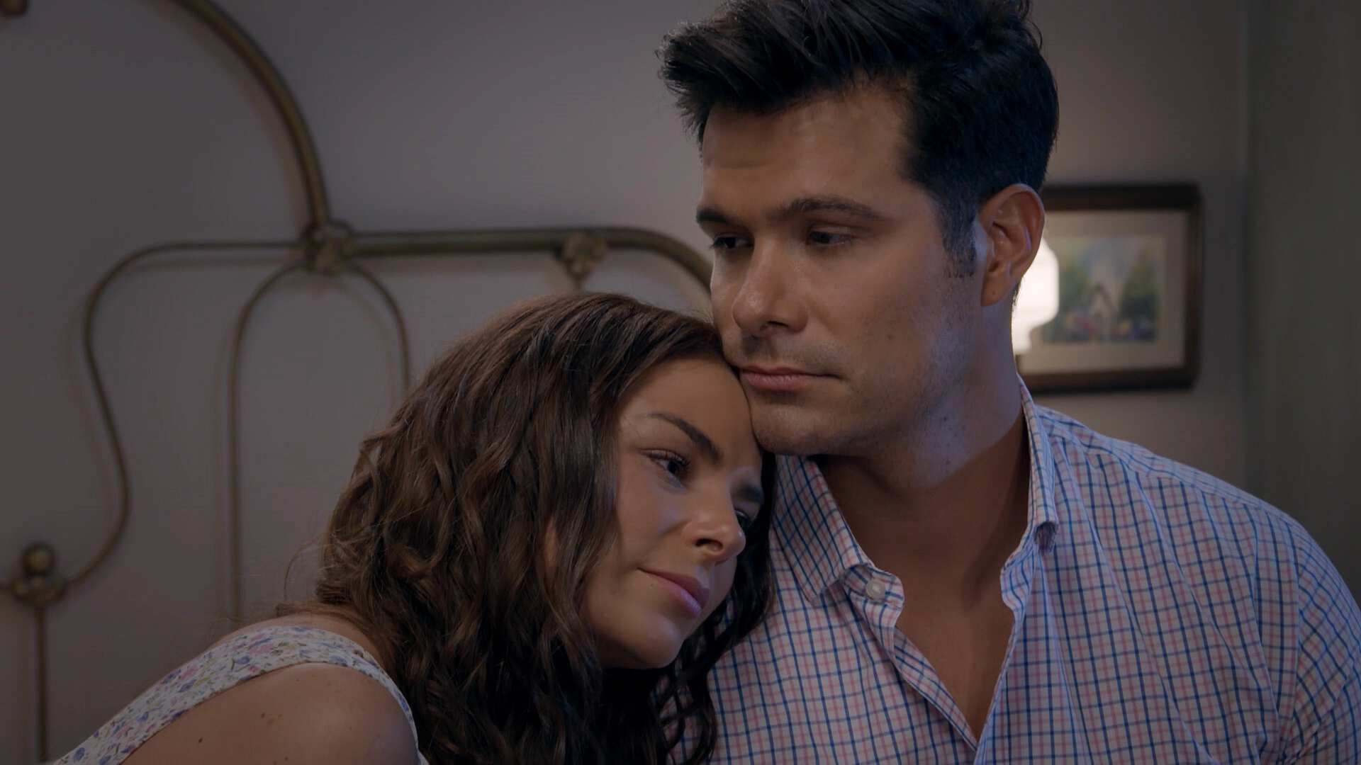 Leonardo le ofrece consuelo a Ángela | Shows Contigo Sí | Las Estrellas