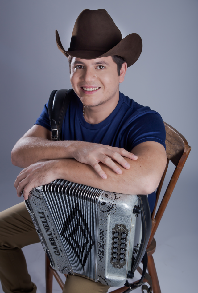 Remmy Valenzuela estrena el disco 'En Vivo Desde el Rancho' | Shows ...