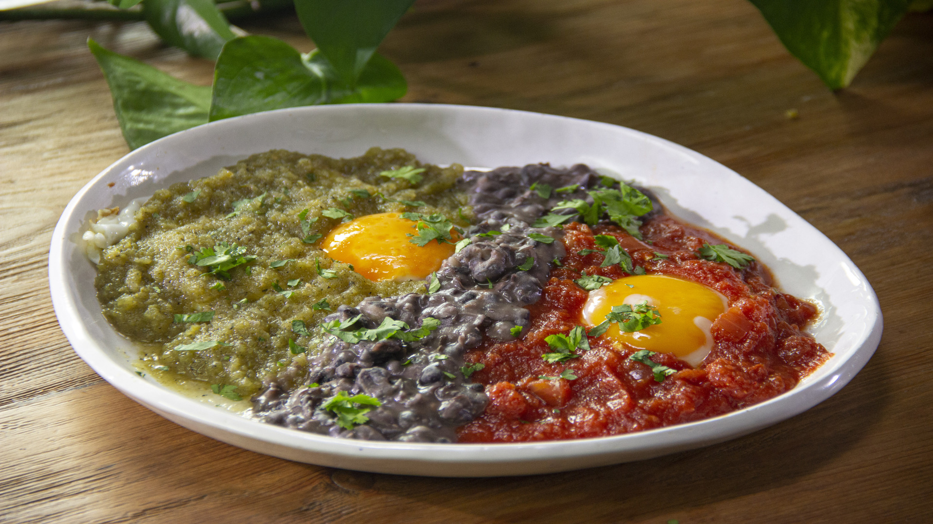 receta huevos divorciados | Delicioso | Univision