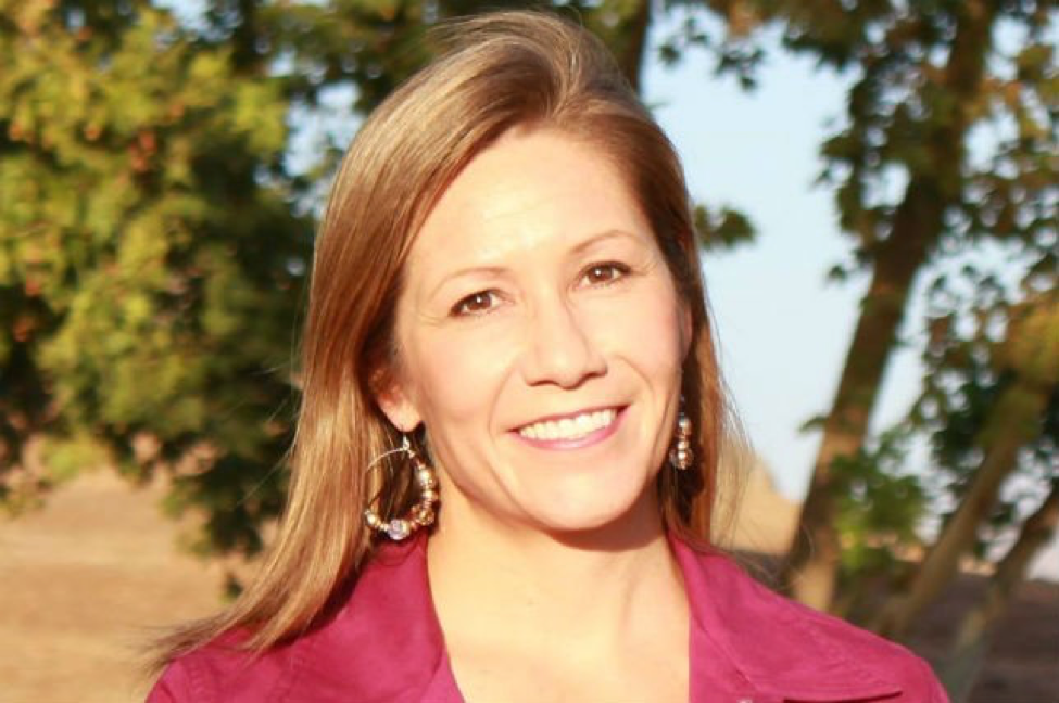 La candidata a la gobernación de California Amanda Rentería responde a ...