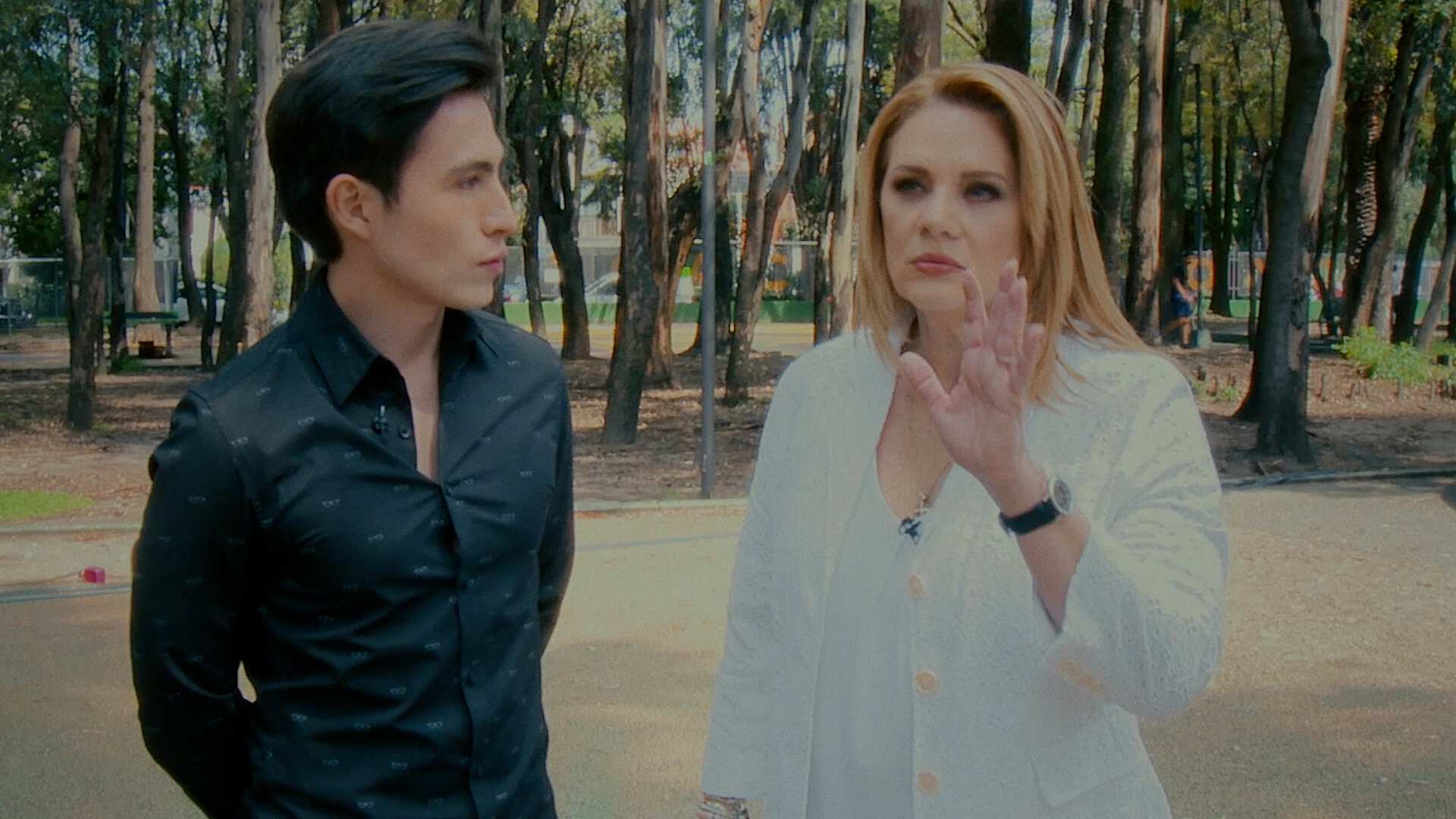 Luis Curiel presenta a la famosa Lady Narco Fresa y Erika Buenfil ...