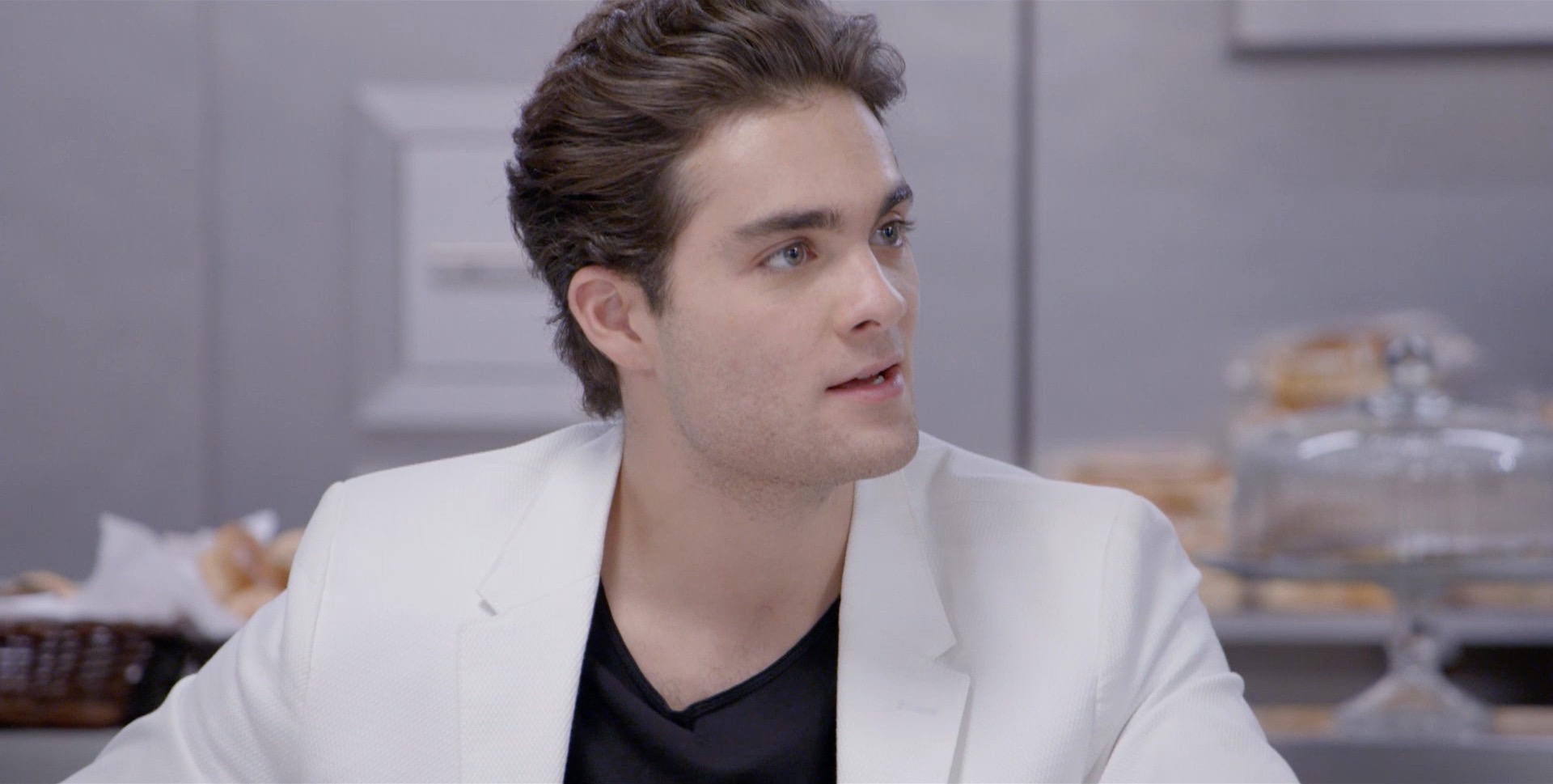 Resumen Capítulo 57: ¡Todos saben que León es hijo de un narco! | Shows ...