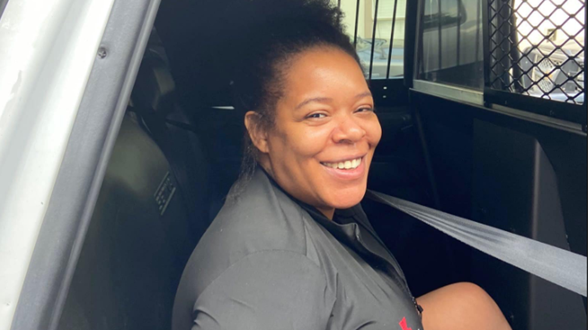 Arrestan Raven Yates acusada de abandonar a sus dos hijos en el condado ...