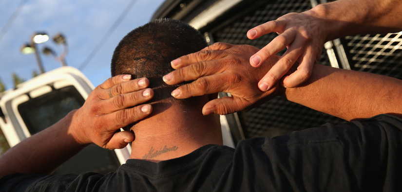 Redadas de inmigrantes dejan al menos seis jornaleros detenidos en ...