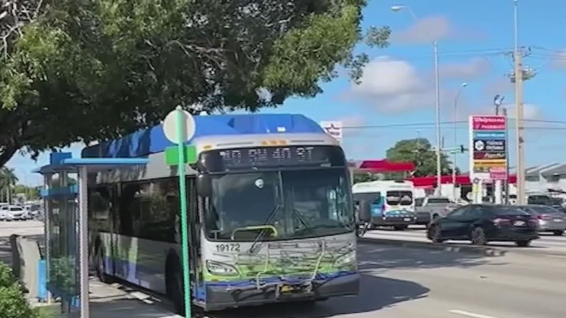Autoridades de Miami-Dade planean agregar más autobuses a la red de ...