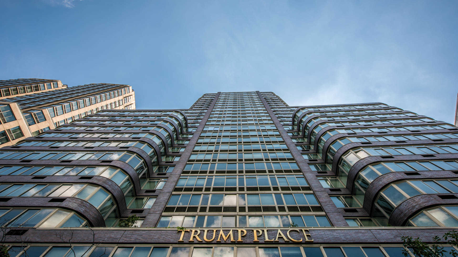 La revuelta de los inquilinos de un edificio llamado Trump: el nombre ...
