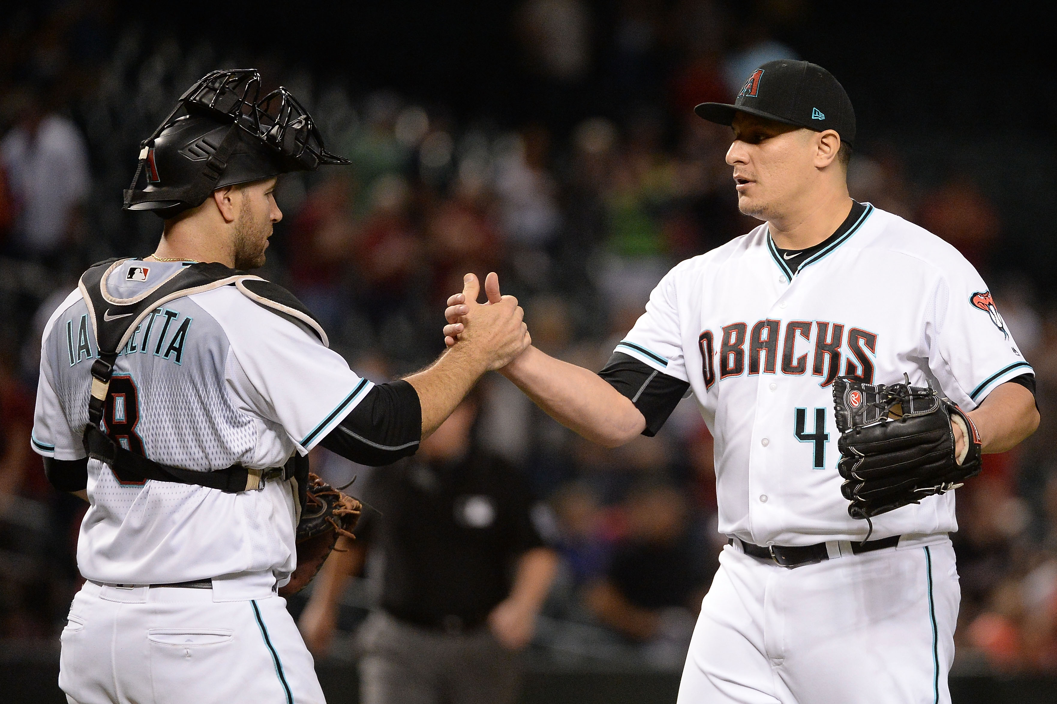 Rojos firman al relevista de origen mexicano David Hernández por dos ...