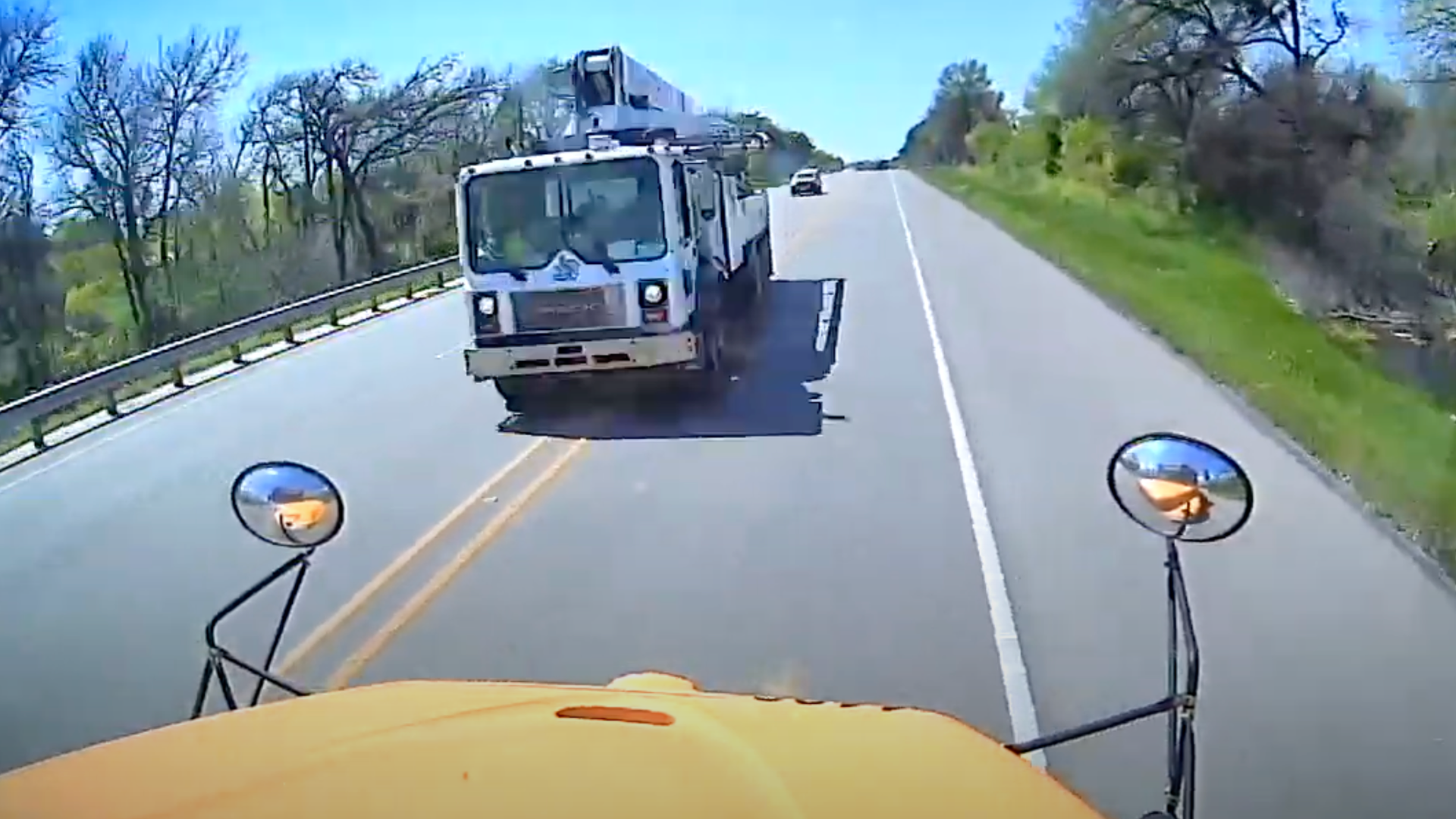 Maestra Deborah Serna demanda a sospechoso y a empresa de tráiler tras ...