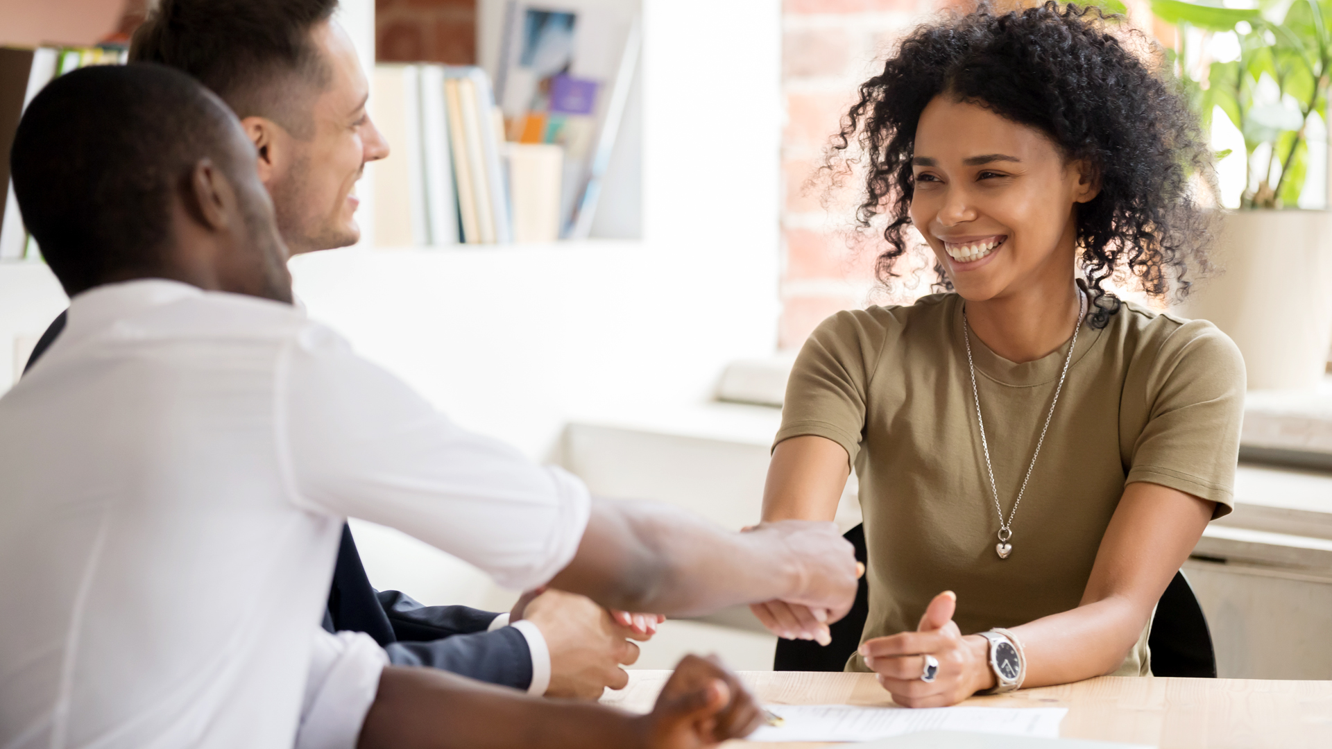 ¿Buscas trabajo? Estos son los sectores que ahora están contratando (y ...