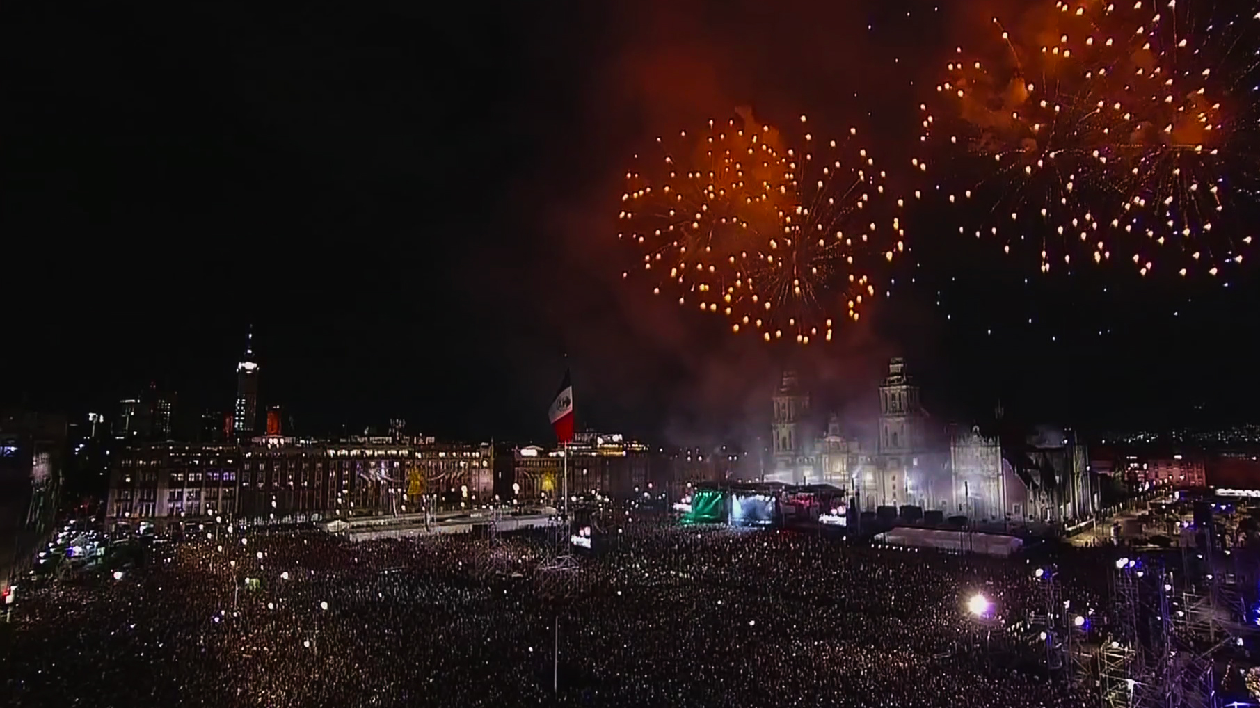 AMLO’s first ‘Viva Mexico’ kicks off independence festivities ...