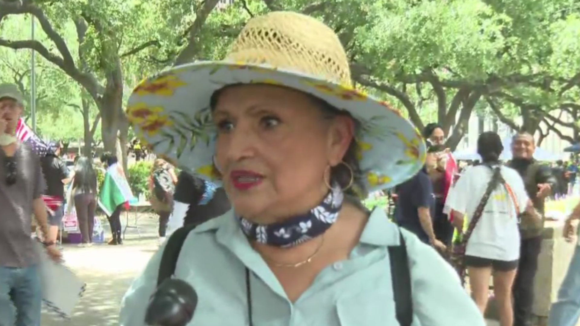 “Todos merecemos respeto”: manifestante en la protesta No Kings en ...