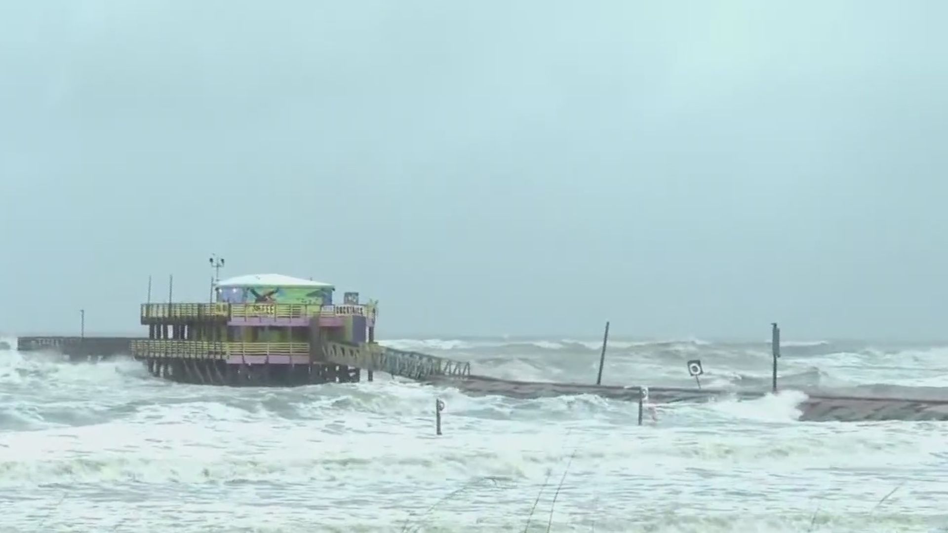 Ciclón tropical Alberto amenaza a Texas con inundaciones repentinas y ...