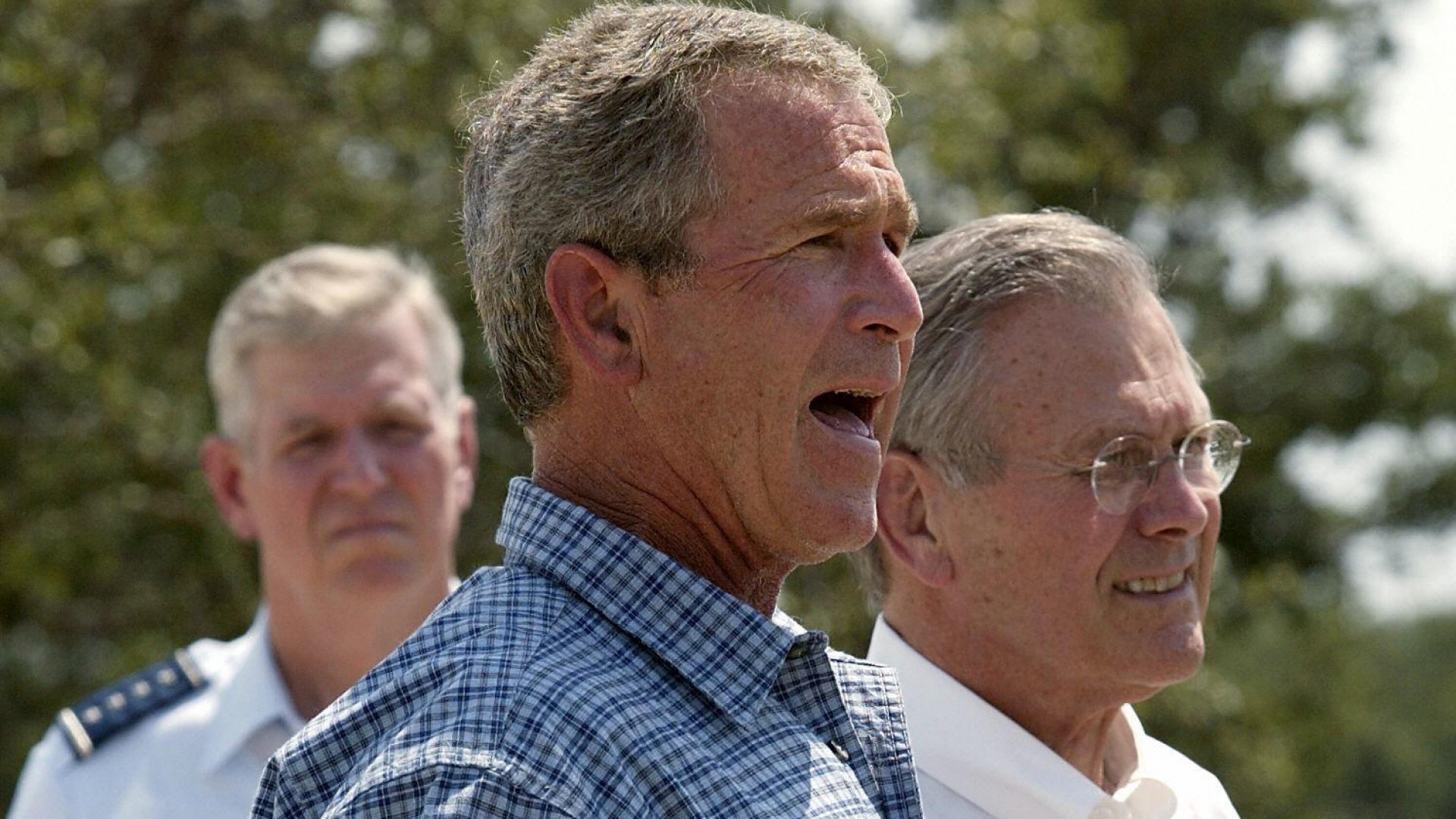George Bush critica a Dick Cheney y a Donald Rumsfeld en su biografía ...