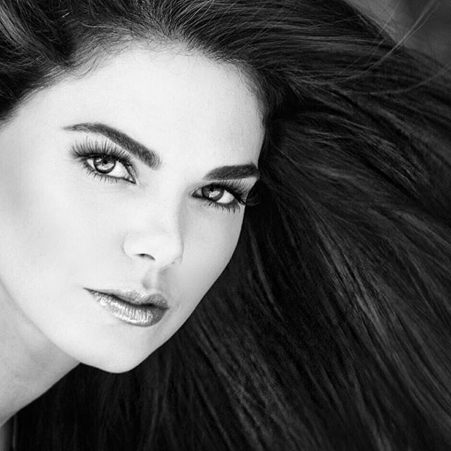 Mira el hermoso rostro que lució Livia Brito | Shows | Univision