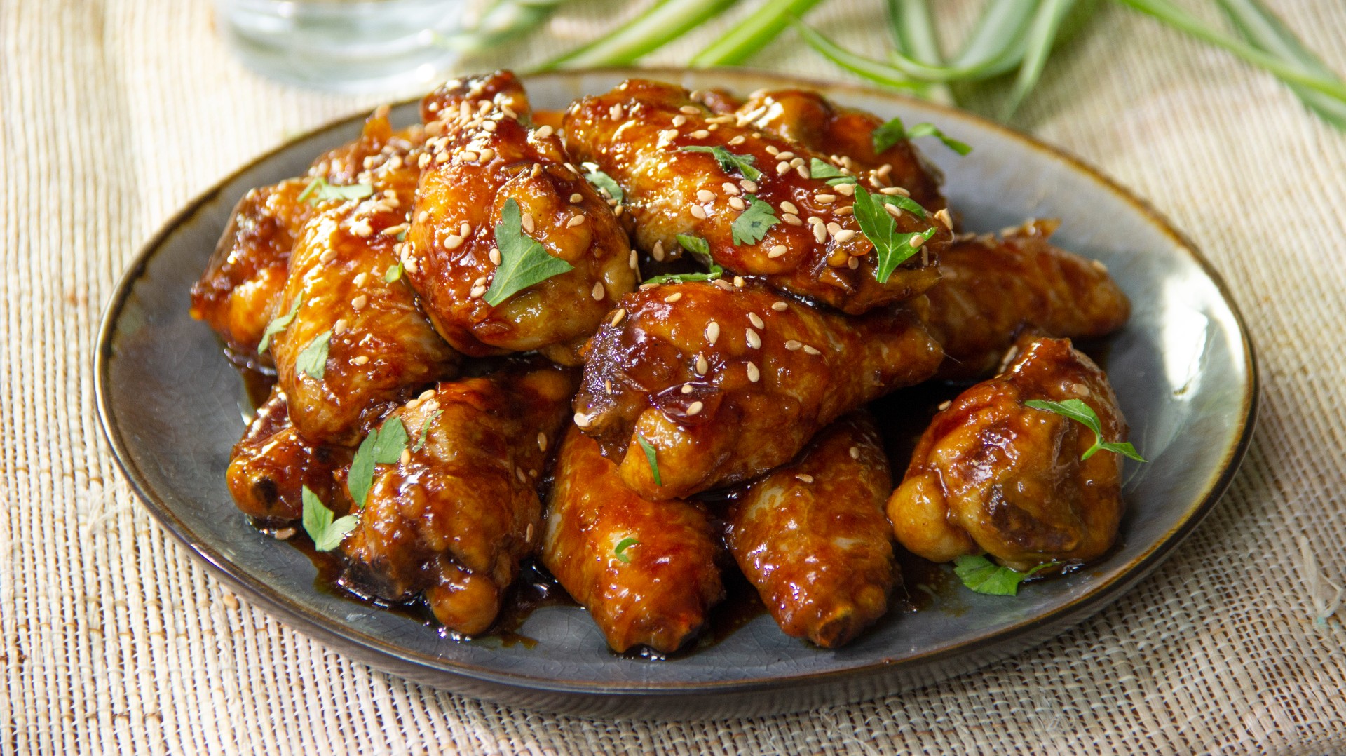 Recetas de alitas de pollo al ajo y miel | Delicioso | Univision