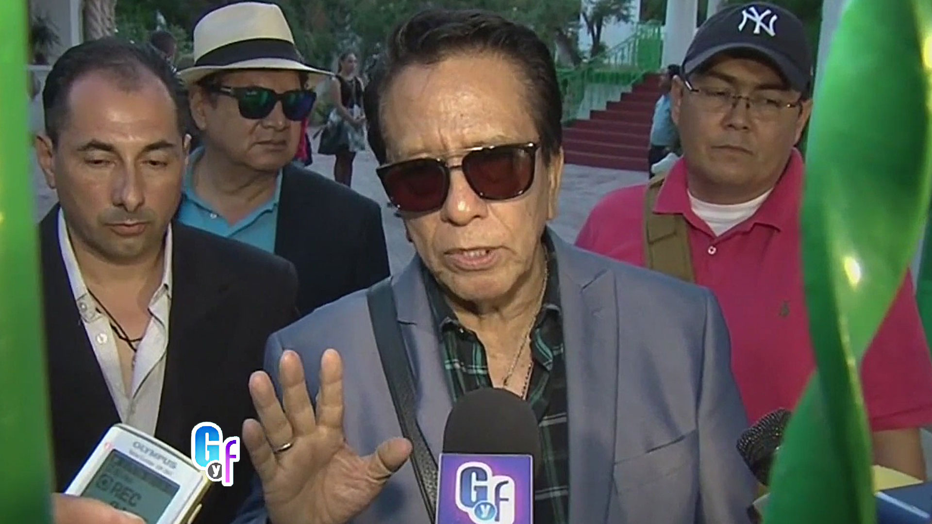 Entérate cómo van los preparativos a las afueras de la casa de Juan ...