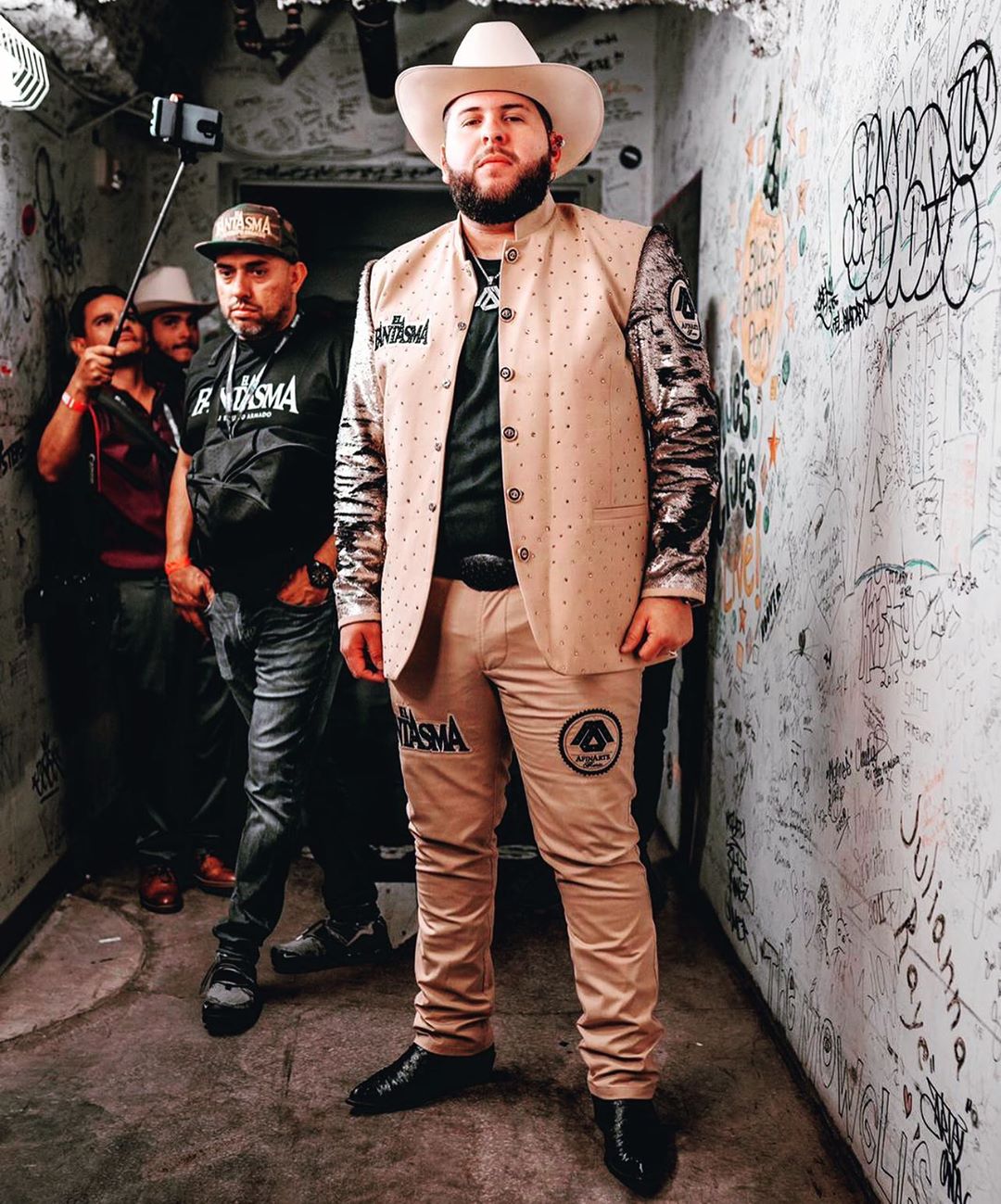 El Fantasma llega al millón de seguidores en Instagram | Shows Bandamax ...