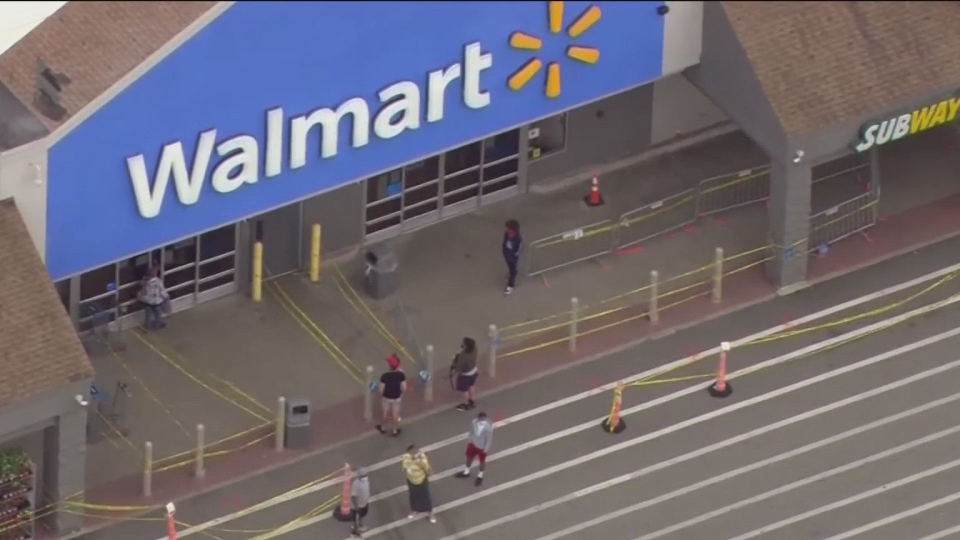 Cierran una tienda Walmart tras la muerte de un empleado contagiado de ...