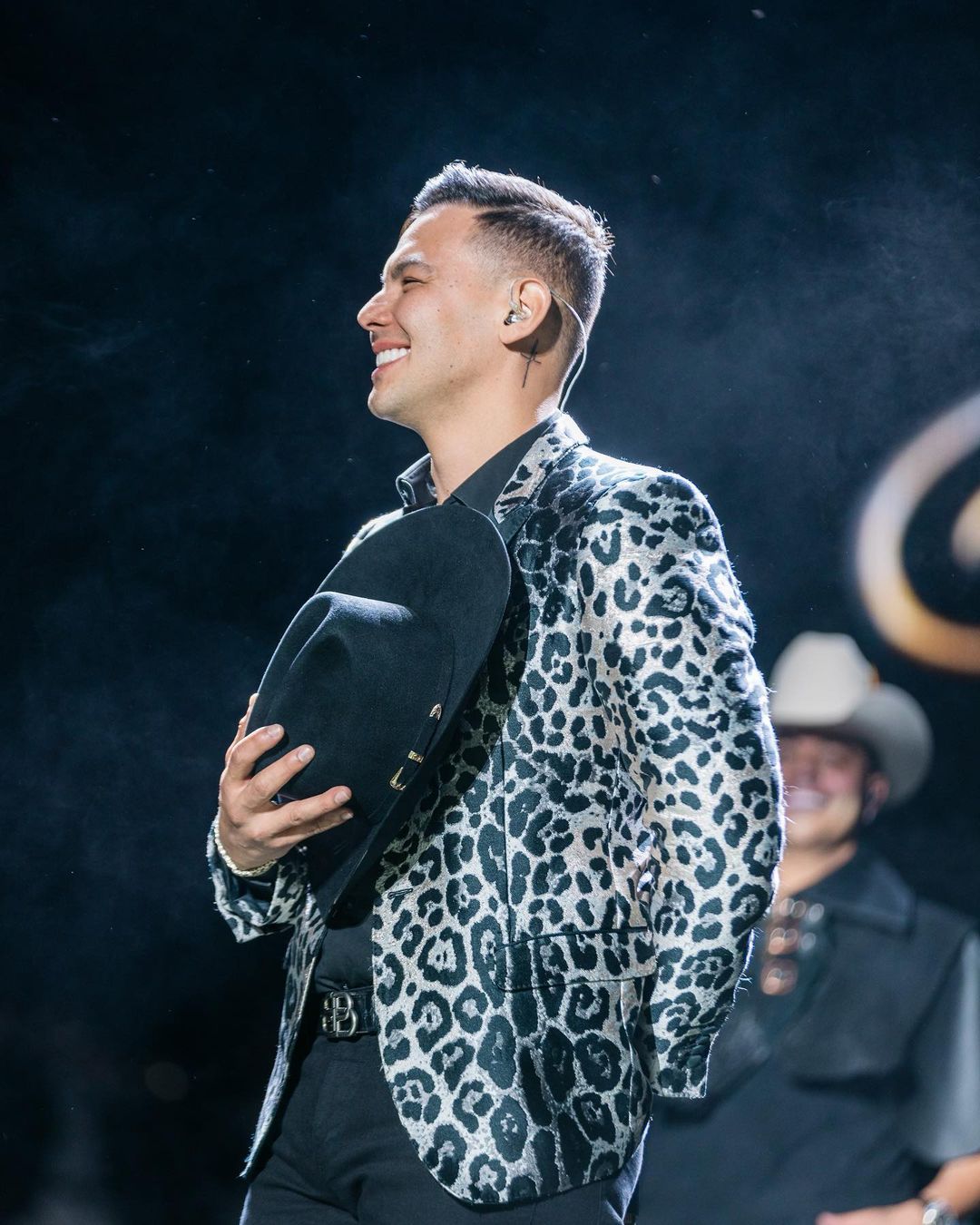 'El Yaki' estrena en plataformas su disco en vivo 'Mis Gustos Mis ...