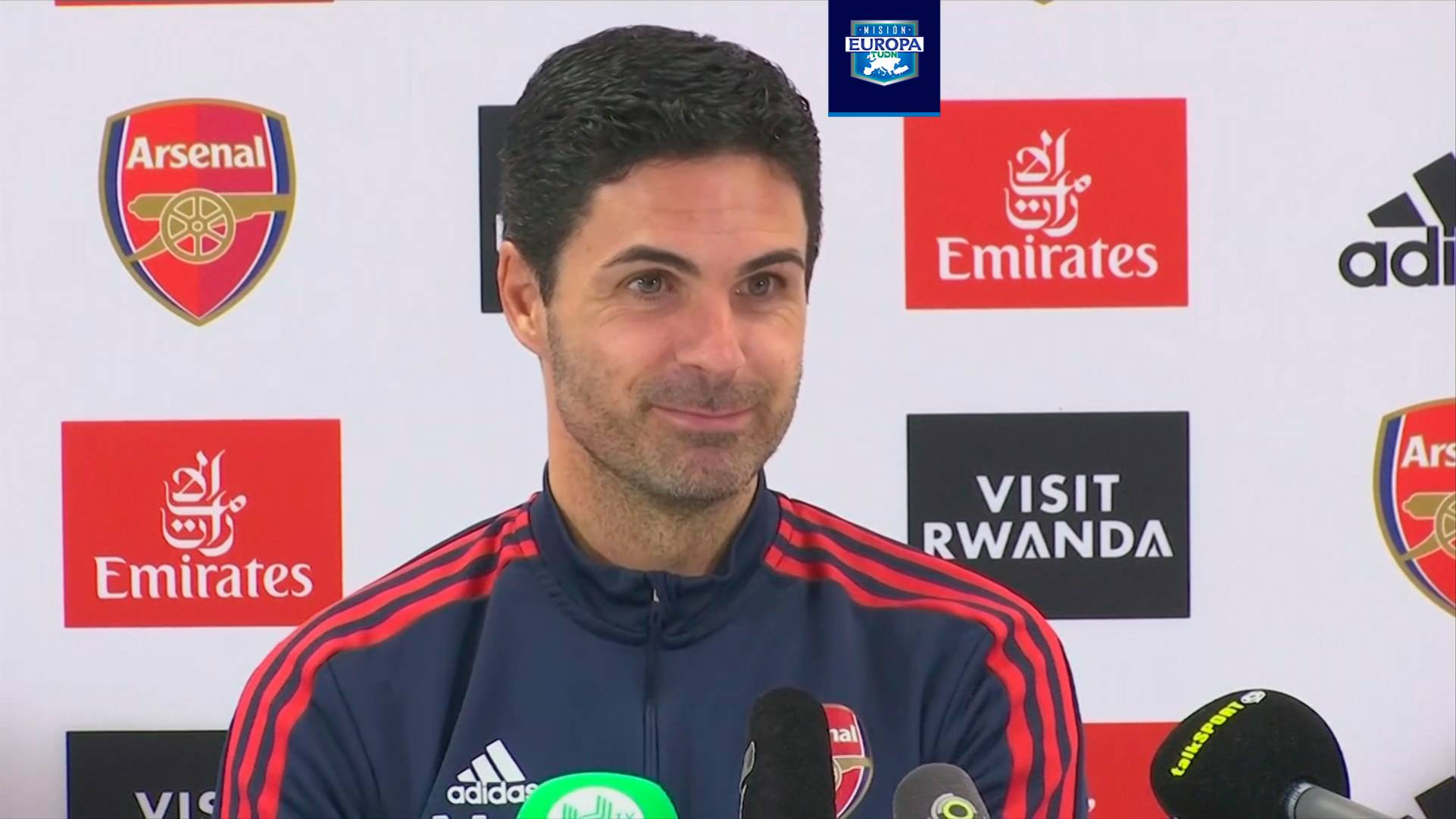 Arsenal quiere ganarle el título al Manchester City en la cancha, no en ...