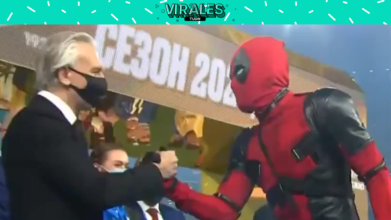 Artem Dzyuba recoge medalla de campeón vestido como Deadpool | Deportes ...