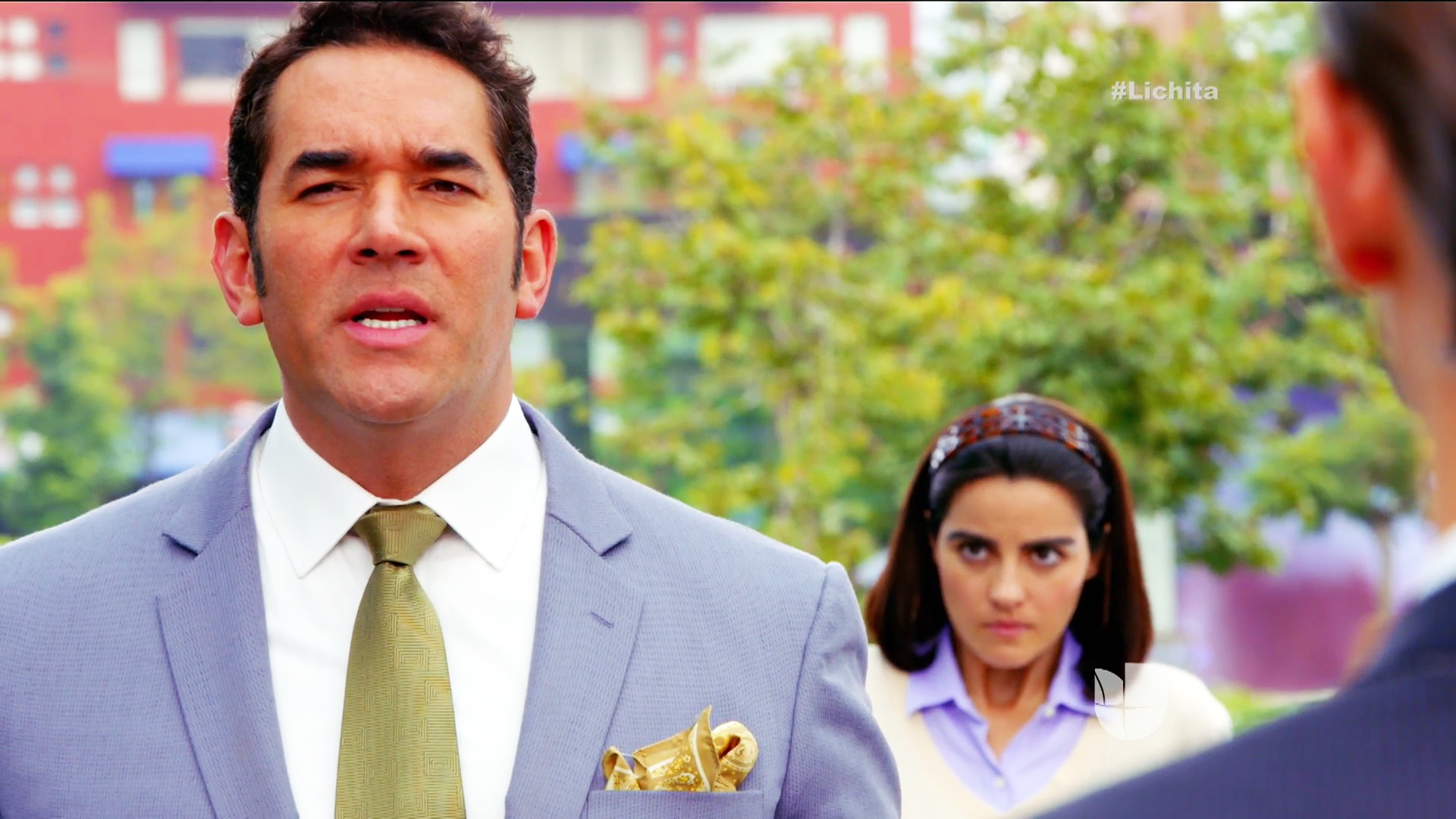 ¡Alicia se puso al tú por tú con don Augusto! | Univision Famosos ...