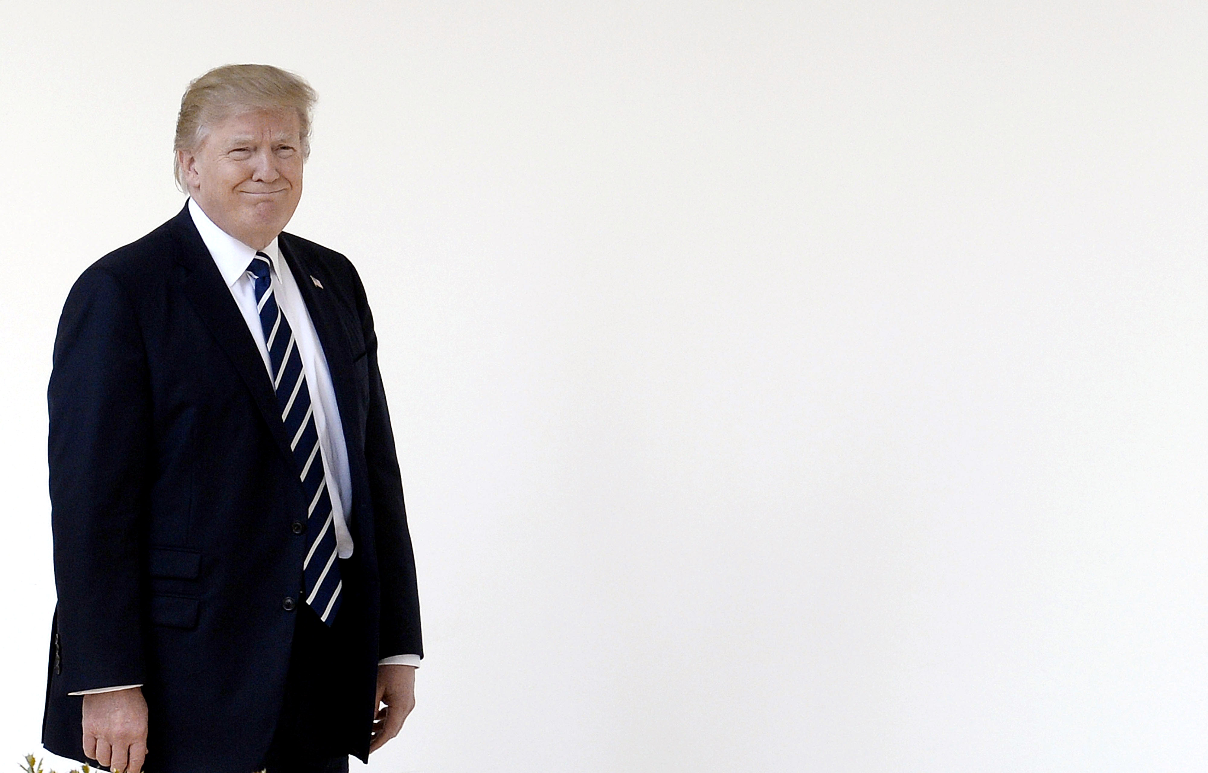 Trump es el único presidente en 40 años que no saldrá de EEUU en sus ...