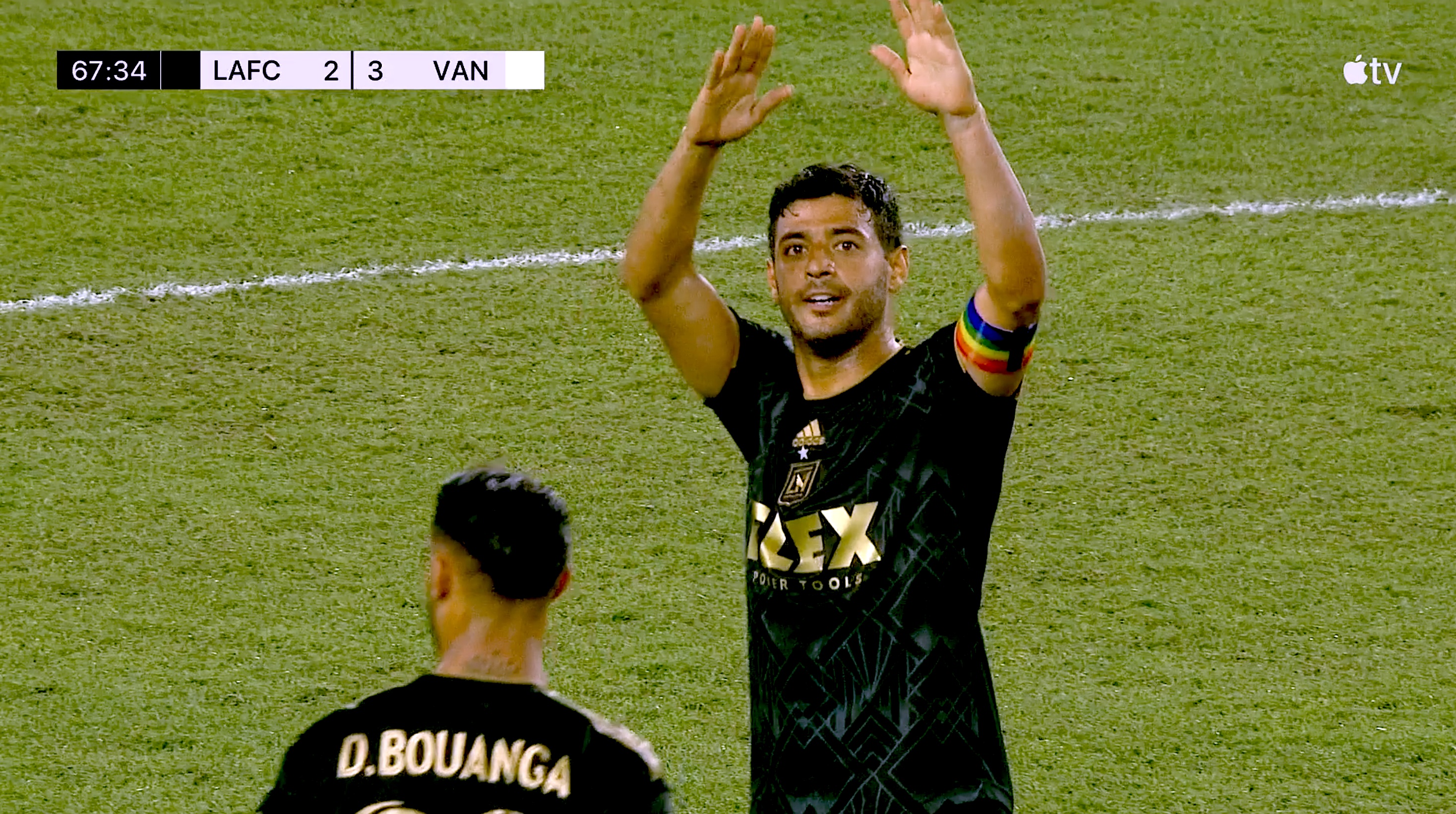 ¡Gol de Vela! Cracklitos acorta el marcador ante Vancouver | TUDN MLS | TUDN