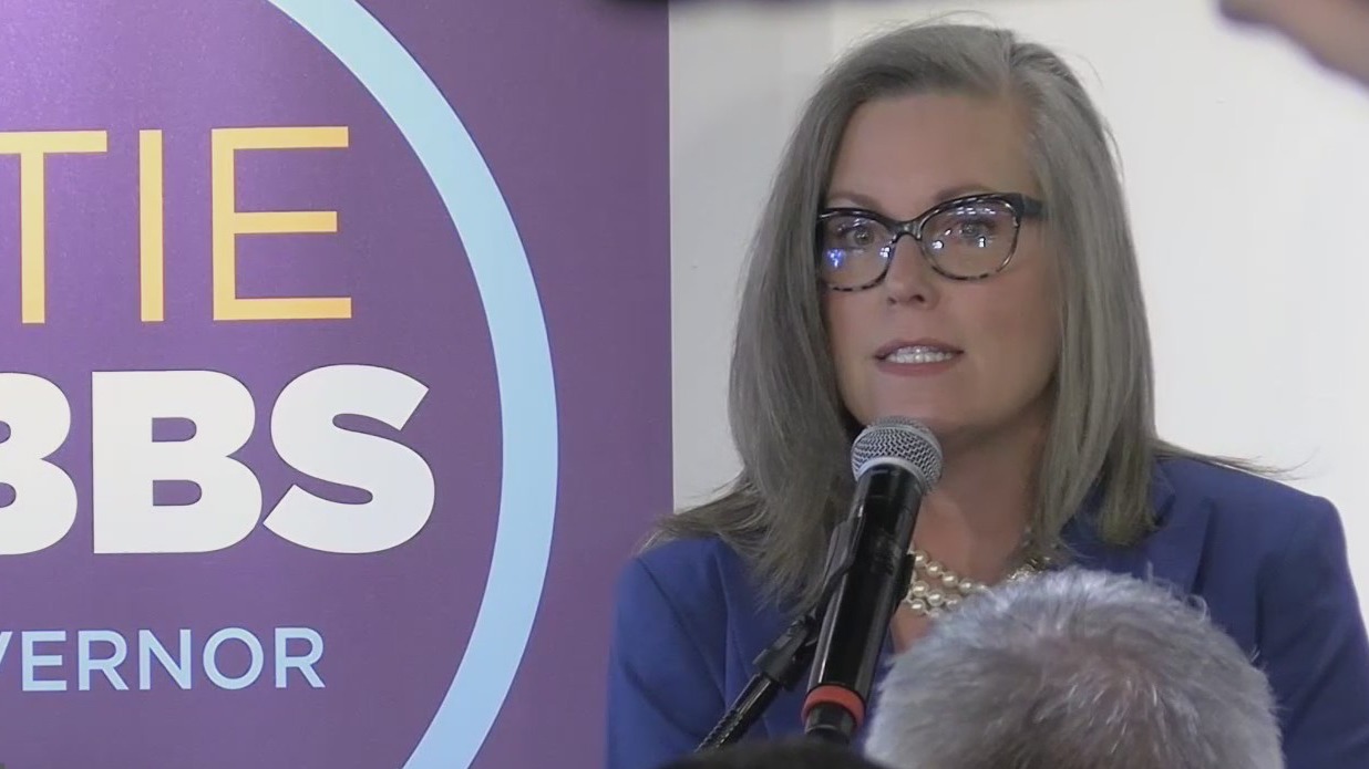 Katie Hobbs dio su primer discurso como gobernadora electa de Arizona ...