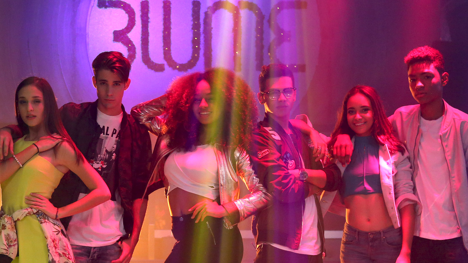 Check it out! El videoclip de Milenios estuvo súper cool | La Banda ...