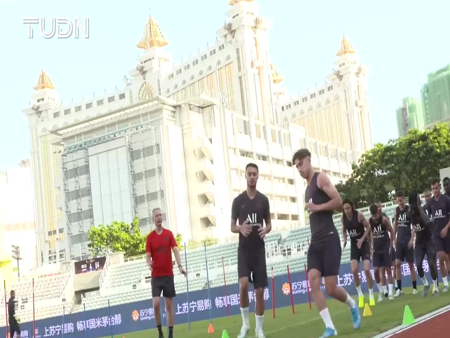 Cavani practica ballet en Uruguay | Deportes Fútbol | TUDN Univision