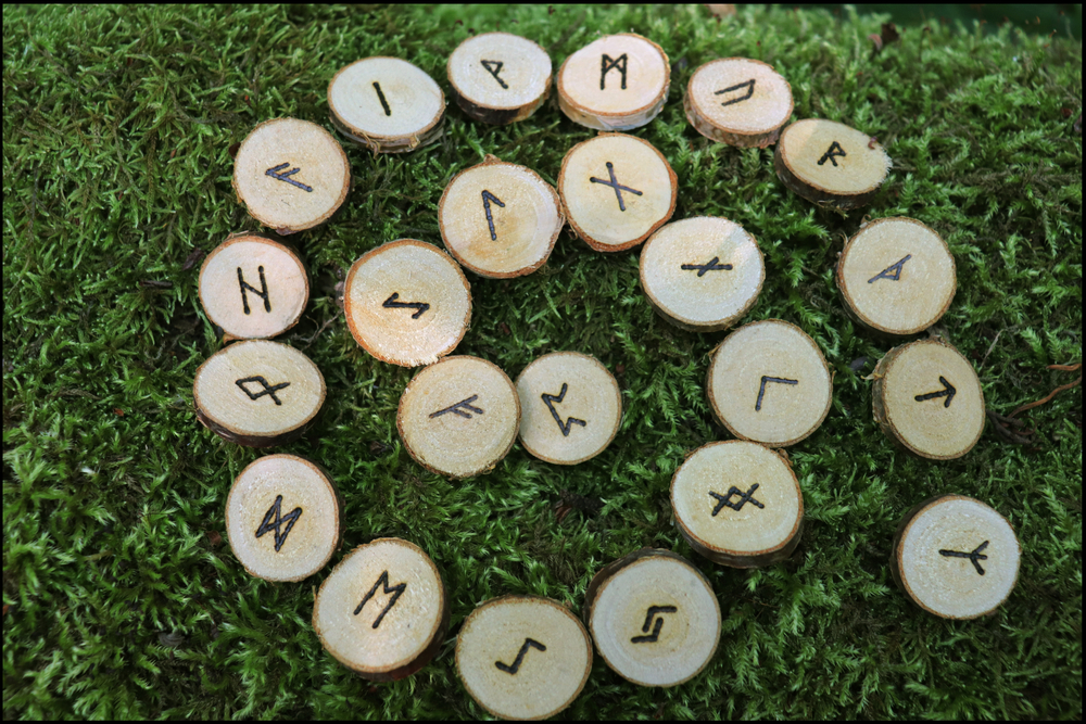 El poder energético de las runas y cómo usarlas para mejorar nuestra ...