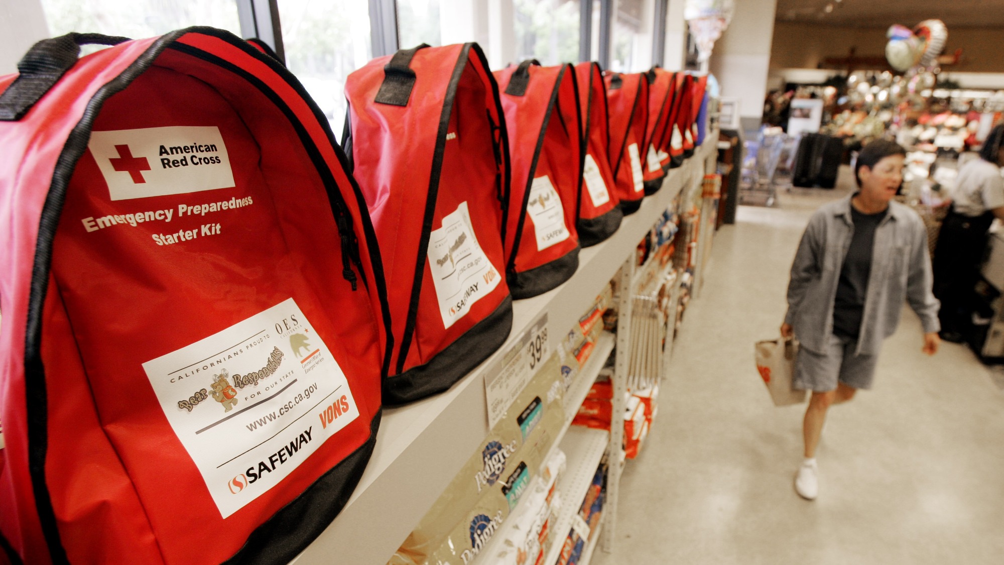 En fotos: esto es lo que debes tener en tu kit para sobrevivir a un ...