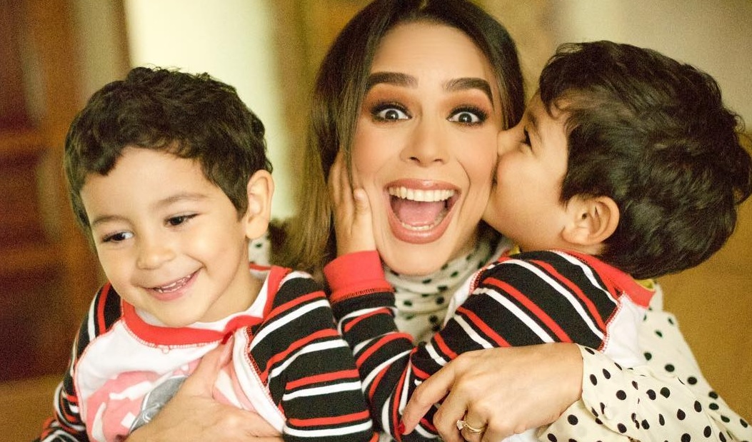 Gemelos de Biby Gaytán hacen debut en televisión junto a su mamá ...