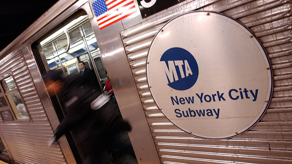 Tiene subway de Nueva York fin de semana violento; muere uno tras serie ...