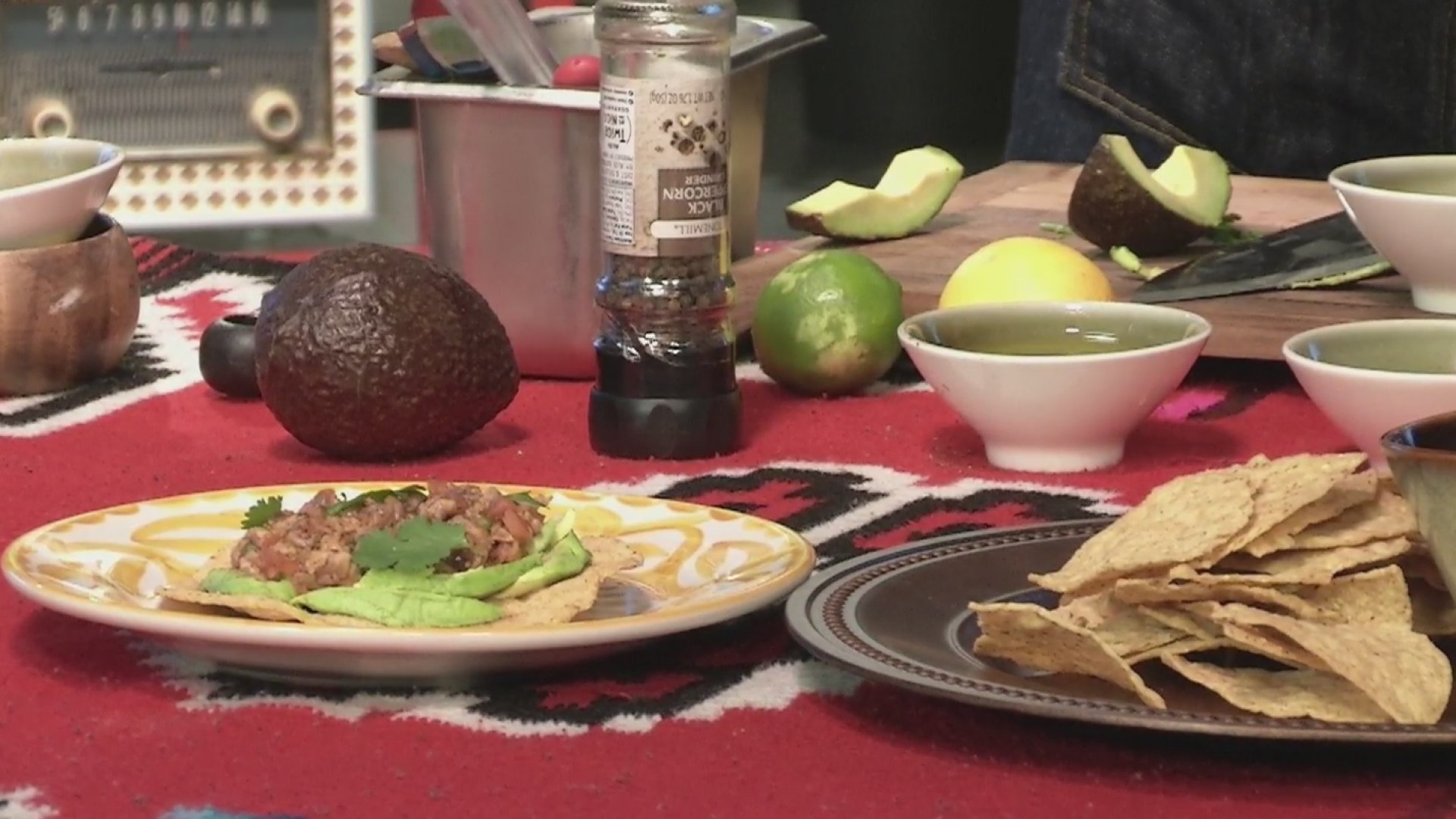 Así se preparan unas ricas tostadas de carne apache con todo el sabor ...