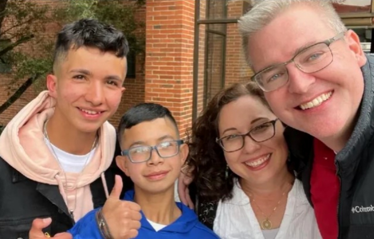 Joven hispano recien adoptado muere durante vacaciones familiares ...