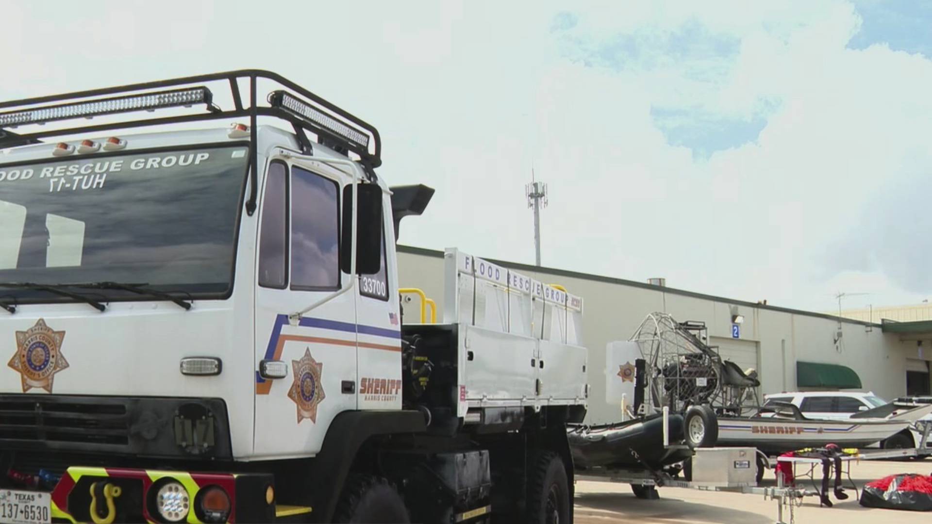 Cómo se preparan los equipos de rescate en el condado Harris ante las ...