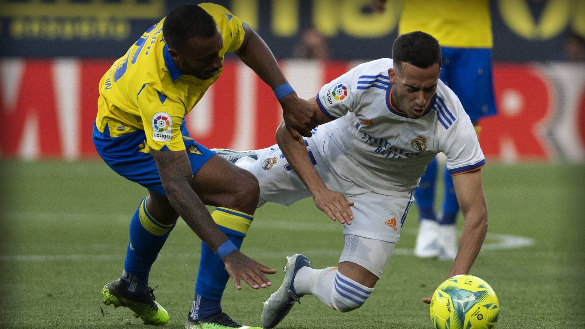 Eden Hazard deja a Carlos Akapo con metatarsianos rotos | Deportes La ...