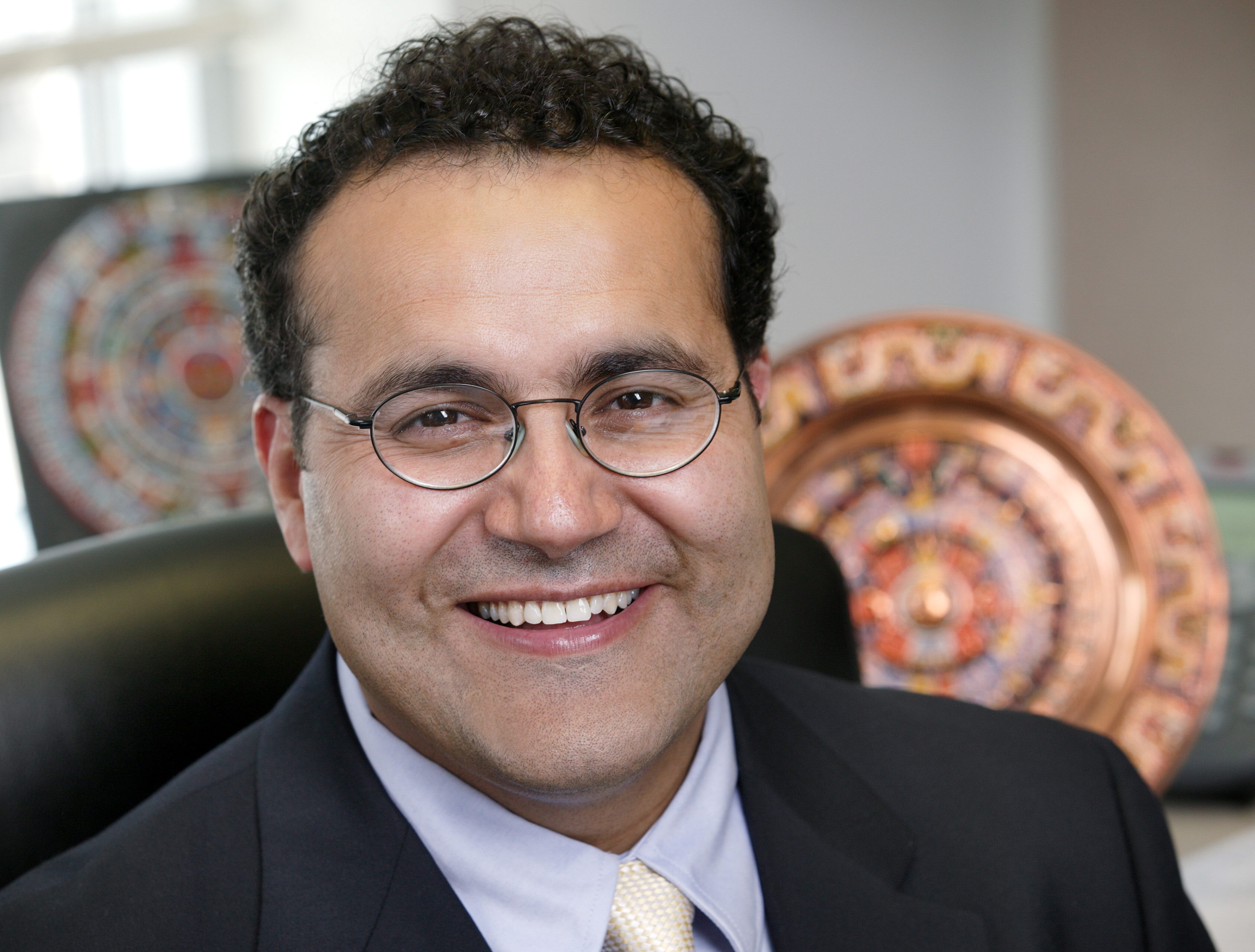 Dr. Q’s Hands | Univision News | Univision