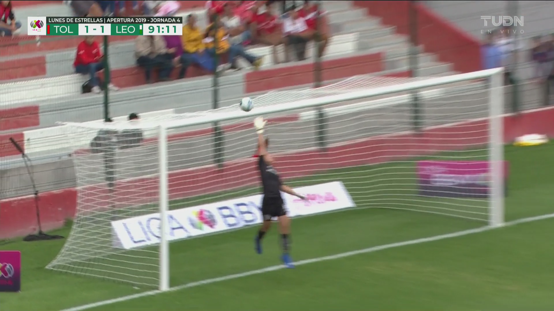 Yamilé Franco puso a temblar el travesaño | Deportes Liga MX Femenil ...