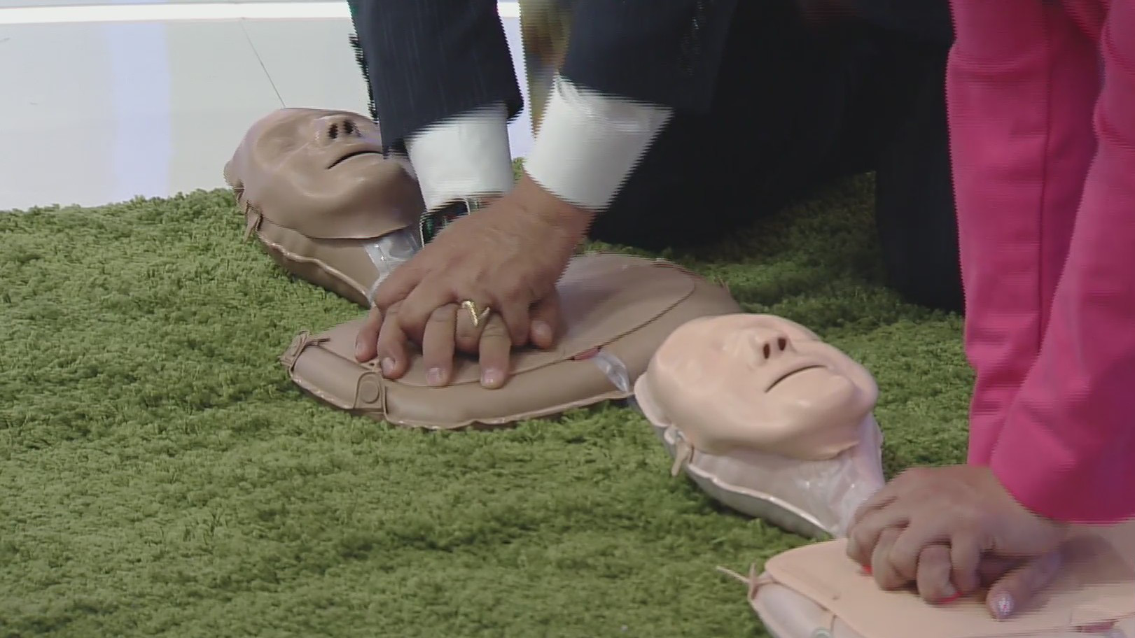 Experta explica paso a paso cómo hacer reanimación cardiopulmonar ...