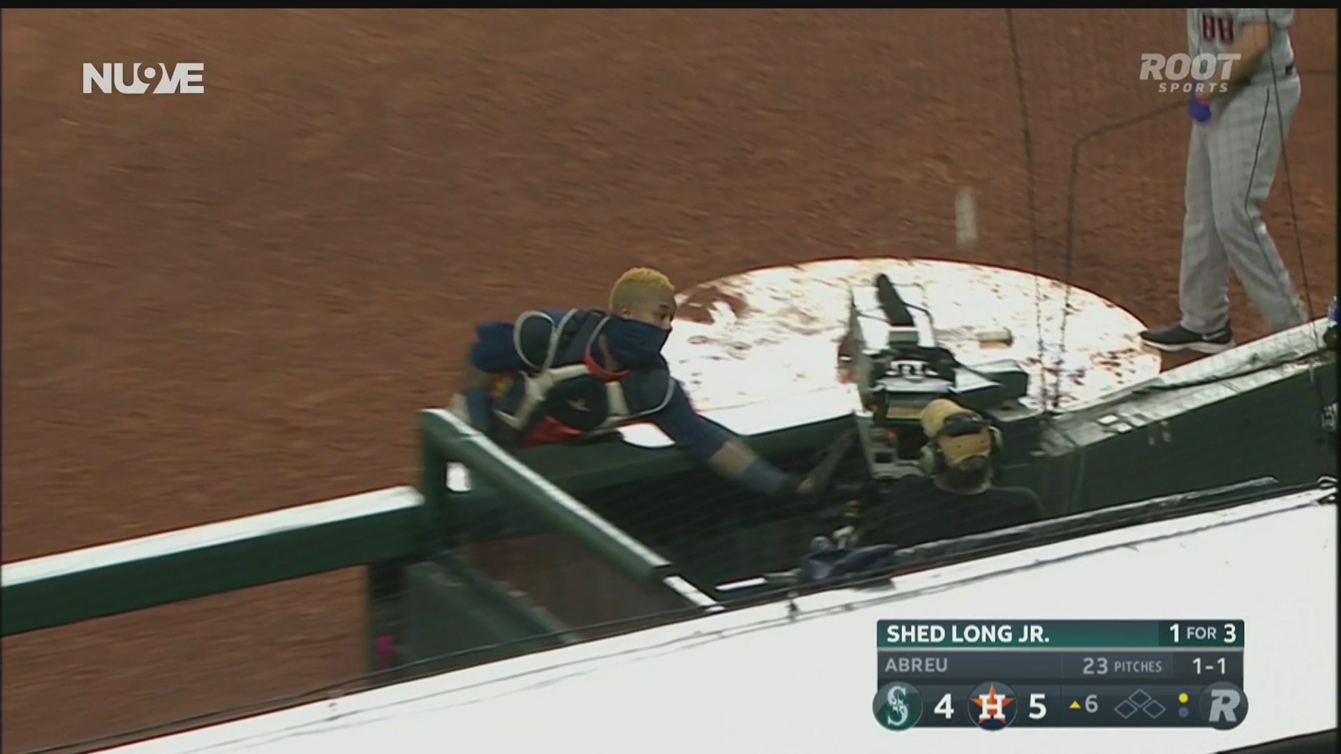 Shed Long Jr. batea de foul y la pelota va directo a la cámara | TUDN ...