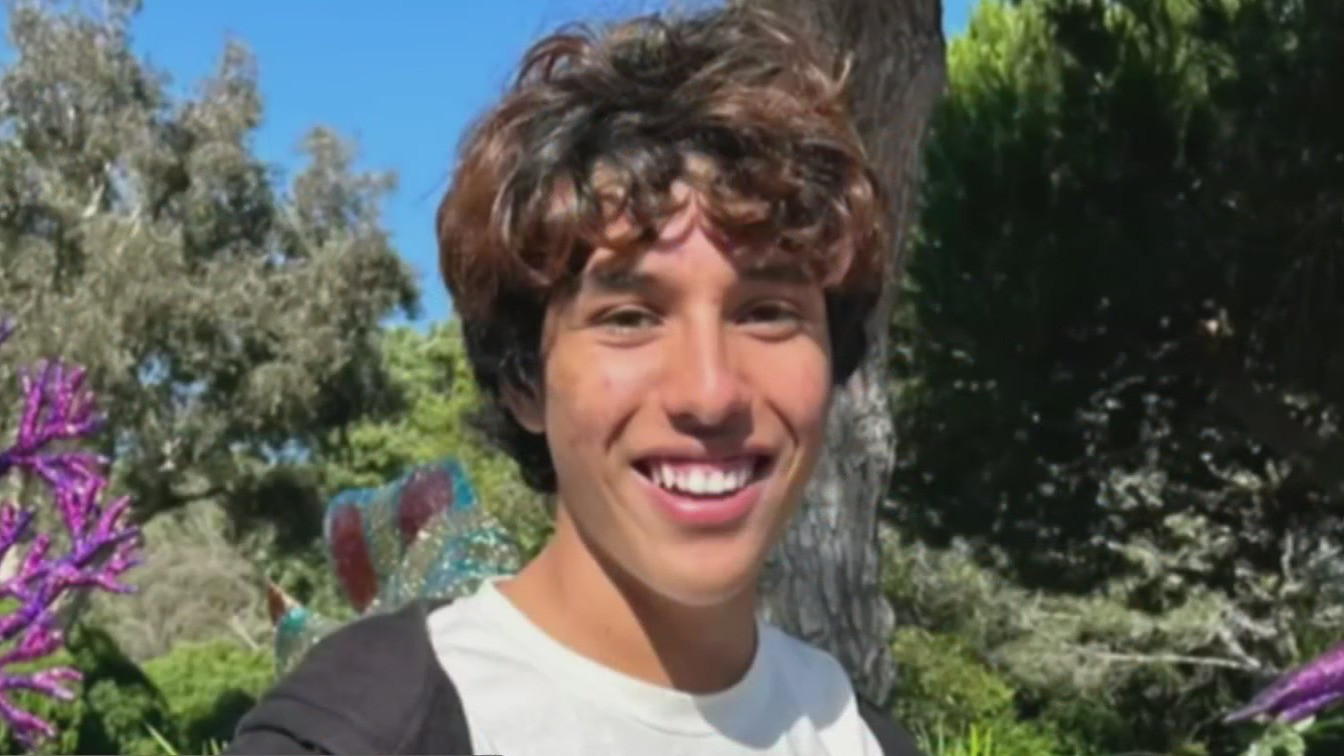 Adolescente hispano de San Diego, Salvador Ríos, se suicida tras sufrir ...