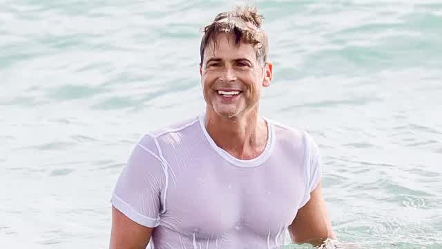 El apuesto Rob Lowe con cuerpazo en la playa | Univision Famosos ...