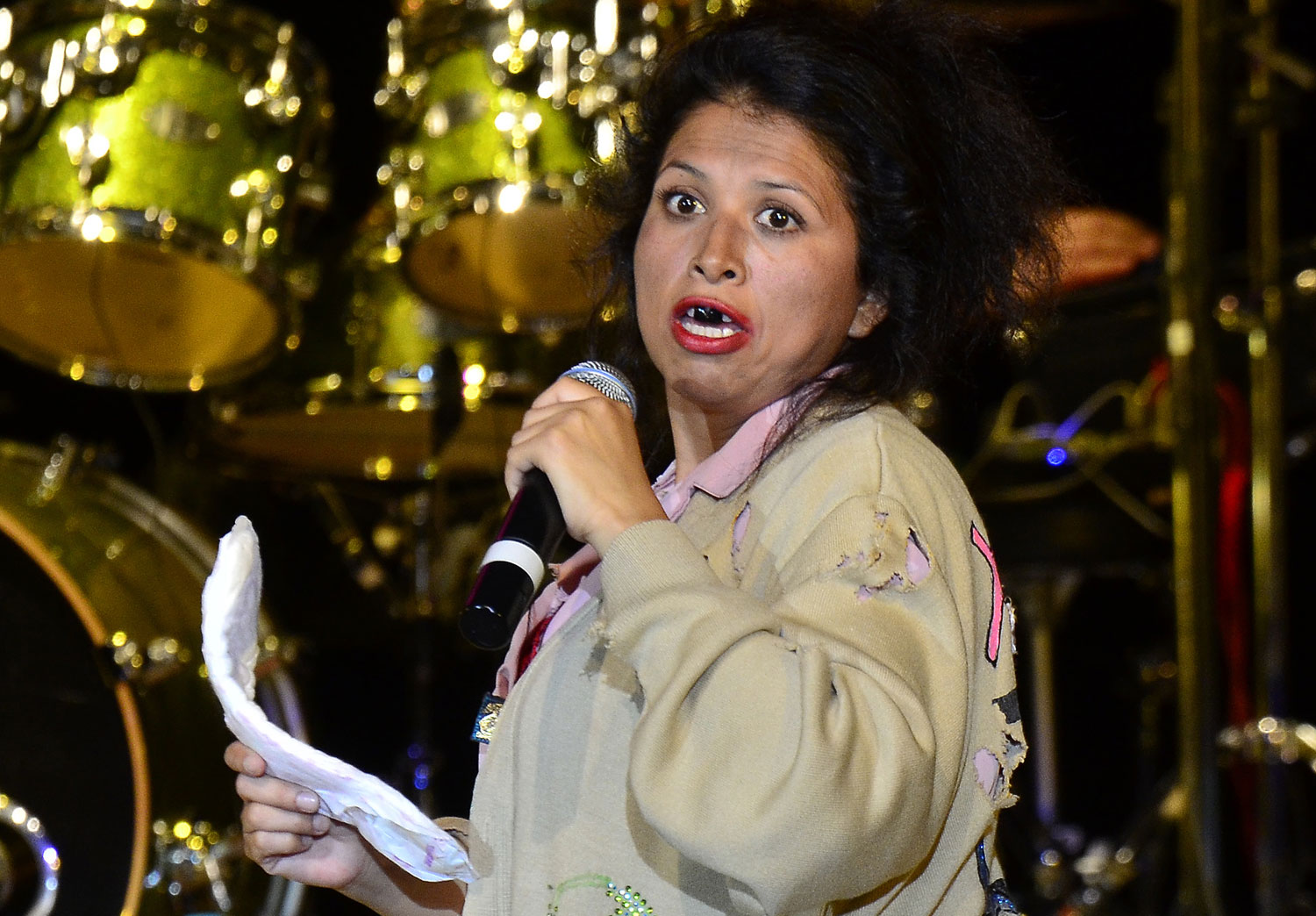 Esto es lo que opina ‘La Chupitos’ ante rumor de estar ‘embrujada ...