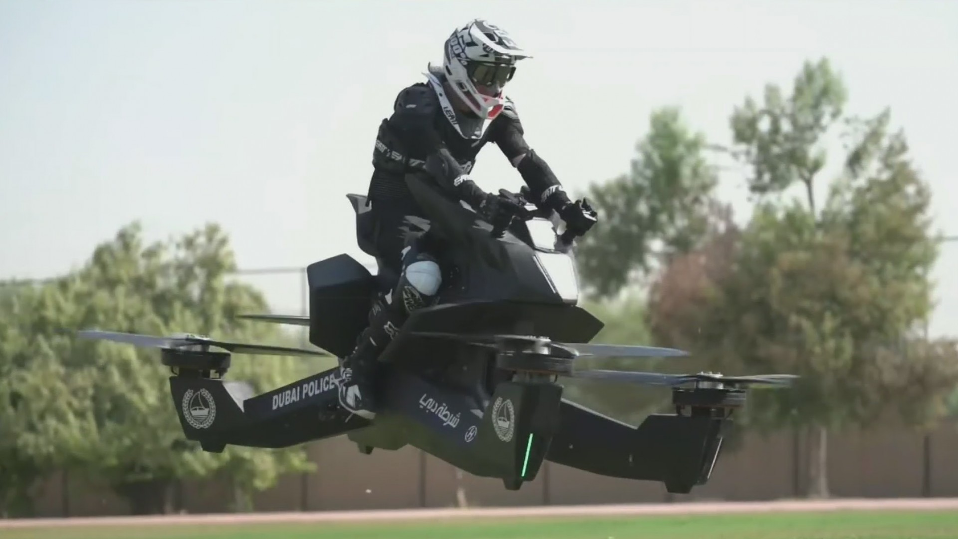 ¿Te atreverías a irte de viaje en una moto voladora? | Shows Noticiero ...