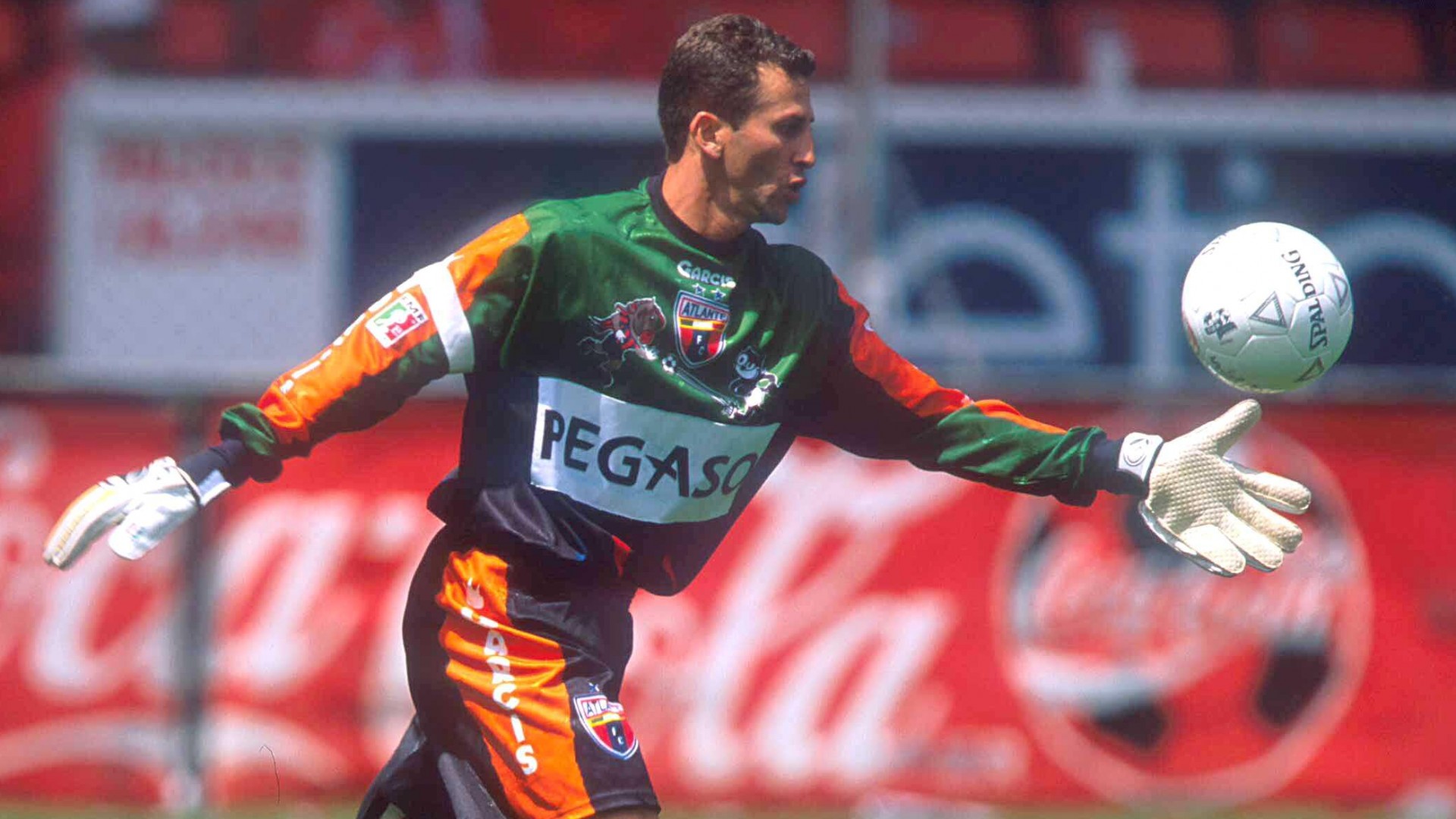 Félix celebró los 28 años de la vuelta a Primera del Atlante en la que ...